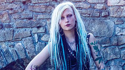 El coro infantil de Seraina Telli (ex-Burning Witches) interpreta a Dio ...