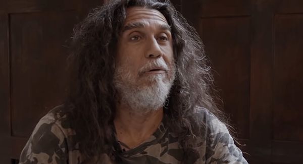 Así cantaba Tom Araya (Slayer) todo un clásico de Mötley Crüe en un ...