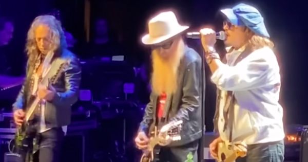 Kirk Hammett (Metallica) toca junto al actor Johnny Depp y Billy ...