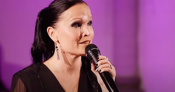 Tarja Turunen (ex-Nightwish) versiona "Numb" de Linkin Park y el ...