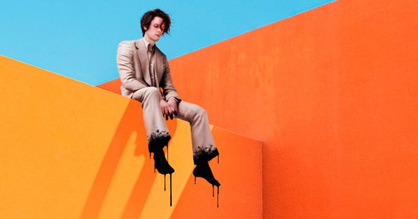 Crítica de I Don't Know How But They Found Me: Gloom Division ...