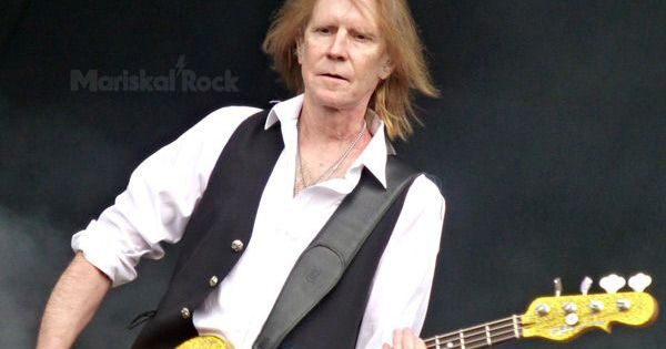 Tom Hamilton dice que "quizás Aerosmith haga algo en el futuro", pero ...